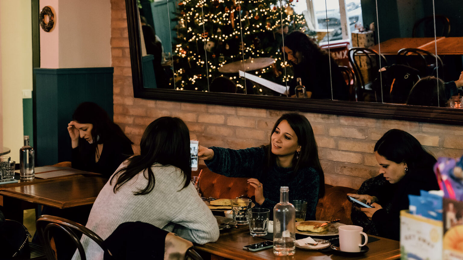 How do you use the bidet when on vacation in Rome?